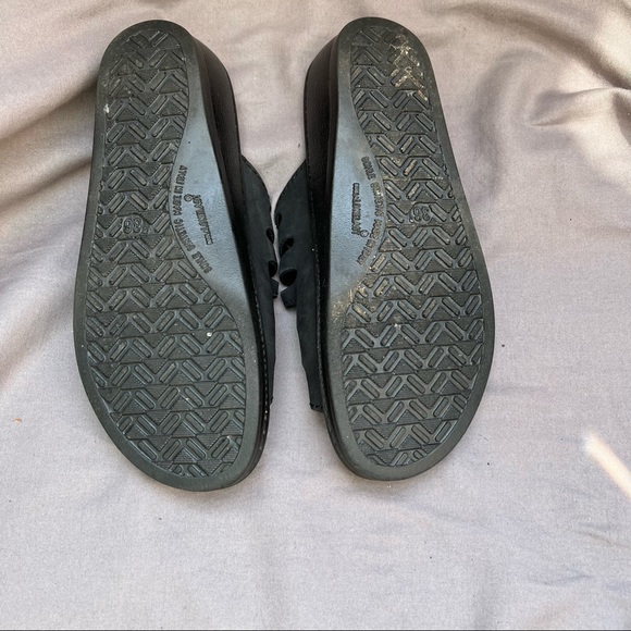 Flyflot | Shoes | Fly Flot Sz 36 Black Leather Double Strap Slip On ...